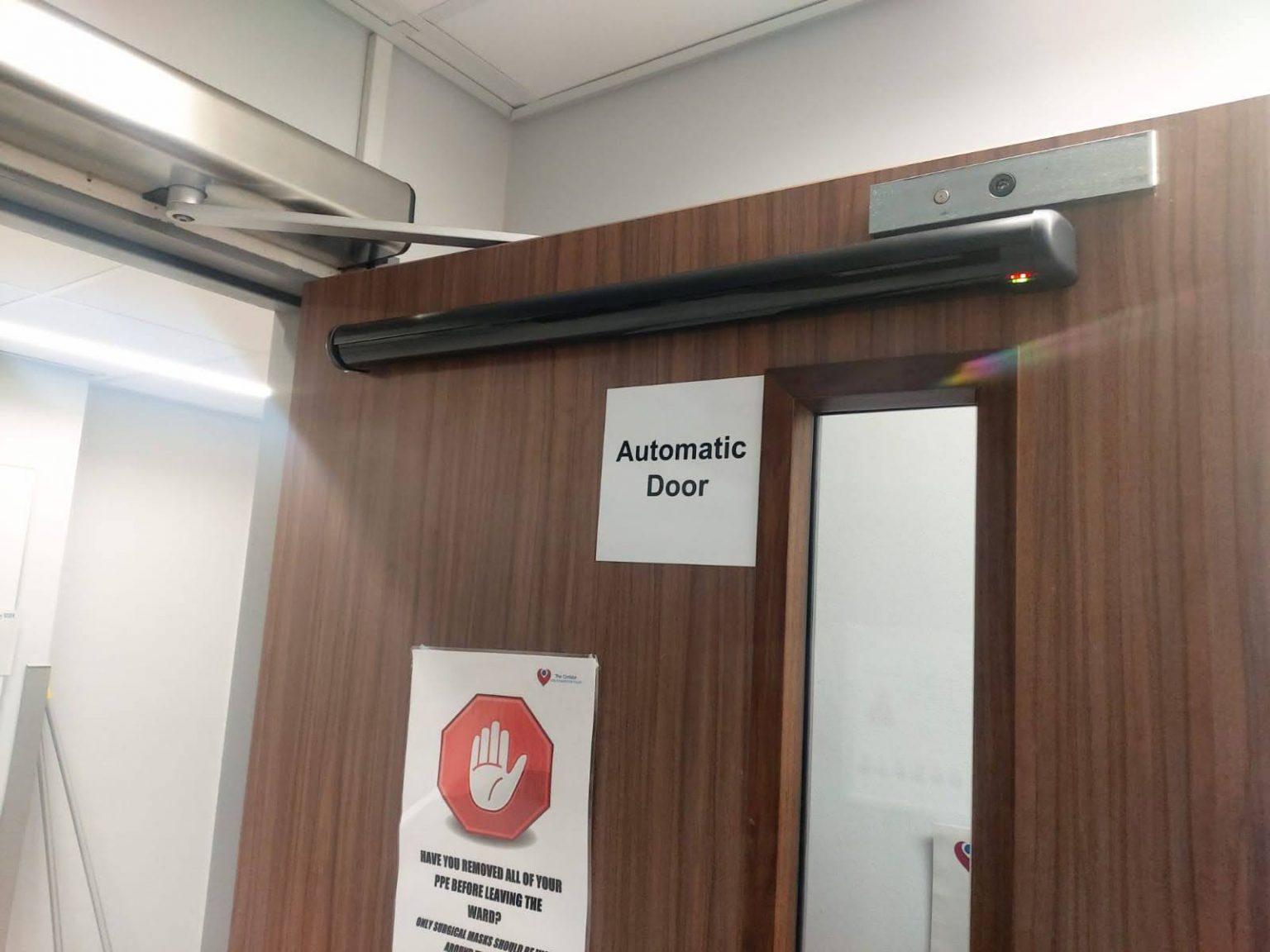 Hospital-Automatic-Access-Control-Doors - Mere UK Ltd